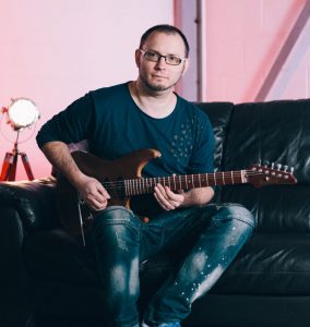 Biography - www.tomquayle.co.uk